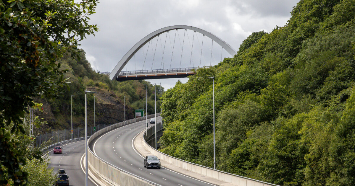 A465 Heads of the Valleys Road - The Jack Williams Gateway Bridge ...