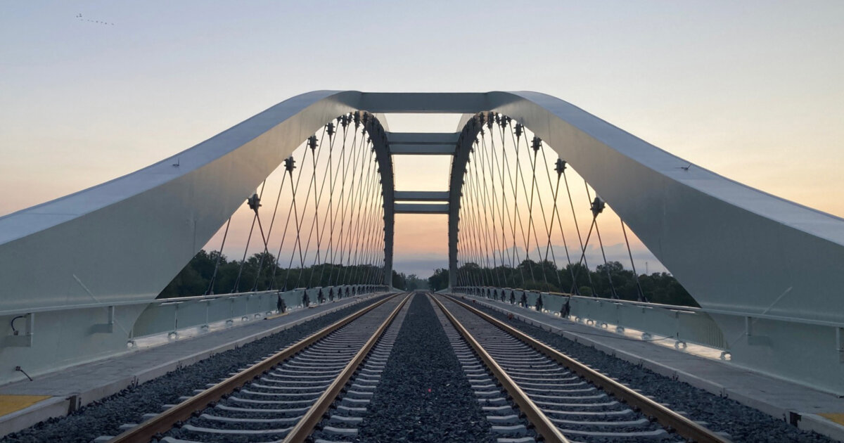 Küstrin-Kietz Rail Crossing, German/Polish border - Knight Architects