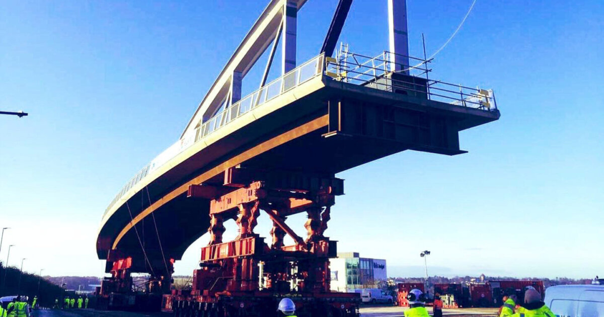 Luton Airport Gateway Bridge in place - News - Knight Architects